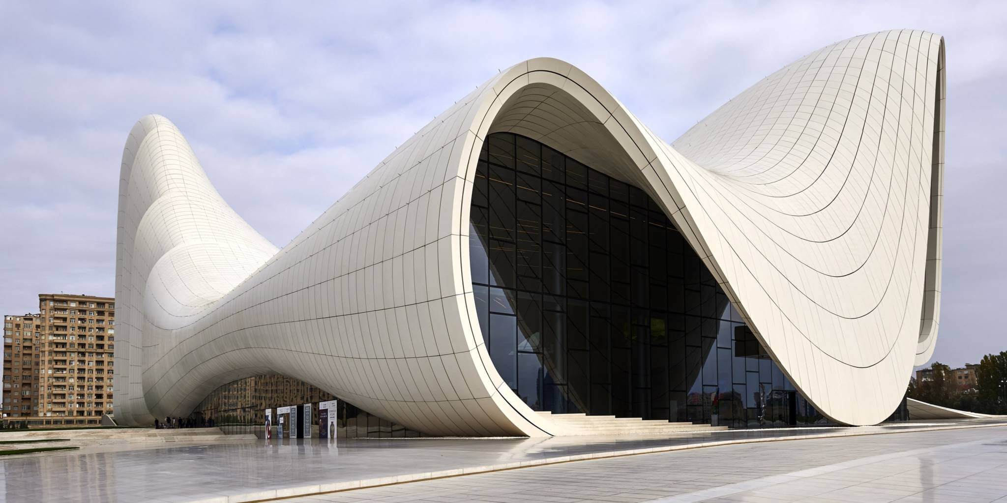 25 World Best Iconic Buildings Of Modern Architecture