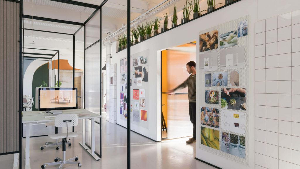 80+ Most Beautiful Office Wall Design Ideas That Will Inspire ...