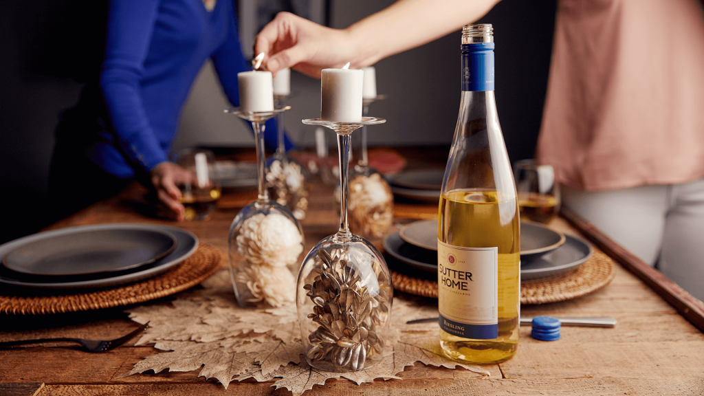 11+ Innovative And Festive Christmas Decorating Ideas Without A Tree ...