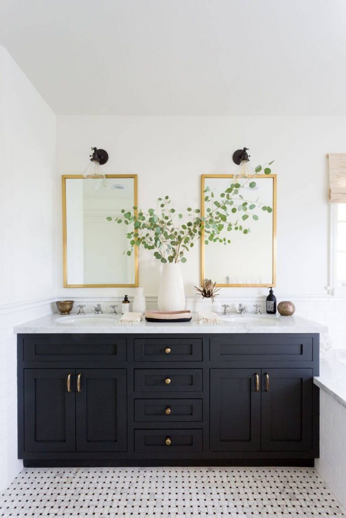 11+ Stylish and Practical Jack and Jill Bathroom Ideas! - Architectures ...