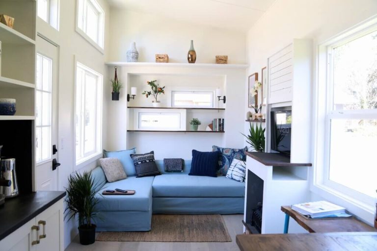 Tiny House Interior: 15 Creative Ideas for a Tiny Space - Architectures ...