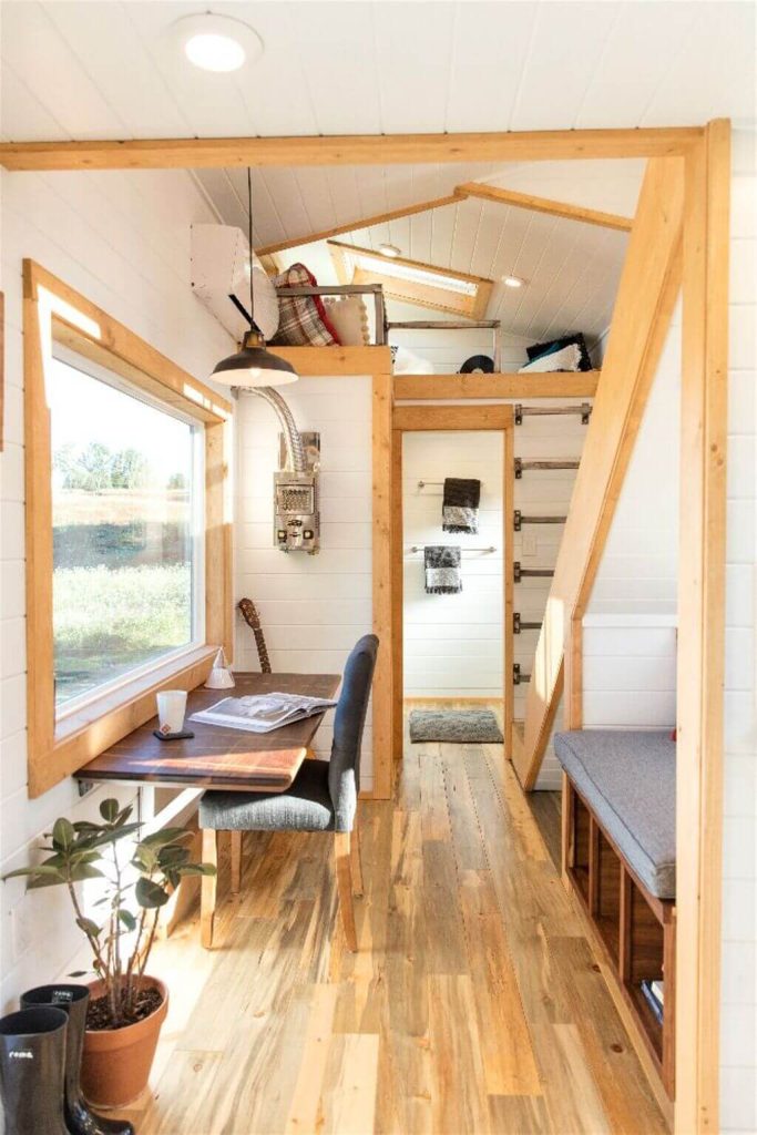 Tiny House Interior: 15 Creative Ideas for a Tiny Space - Architectures ...