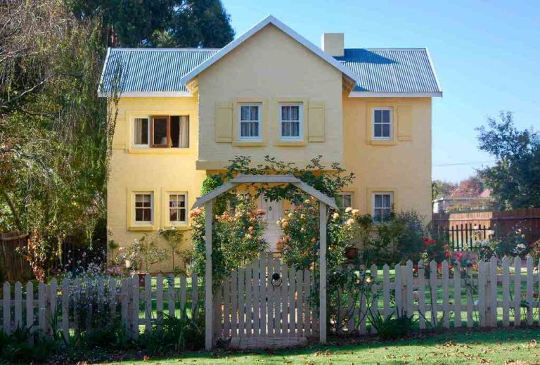 30+ Best Exterior House Color Schemes for an Inviting Appeal ...