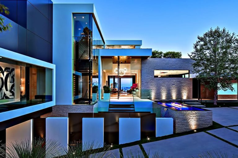 Modern Mansion: A List of 20+ Houses That Redefine Luxury ...