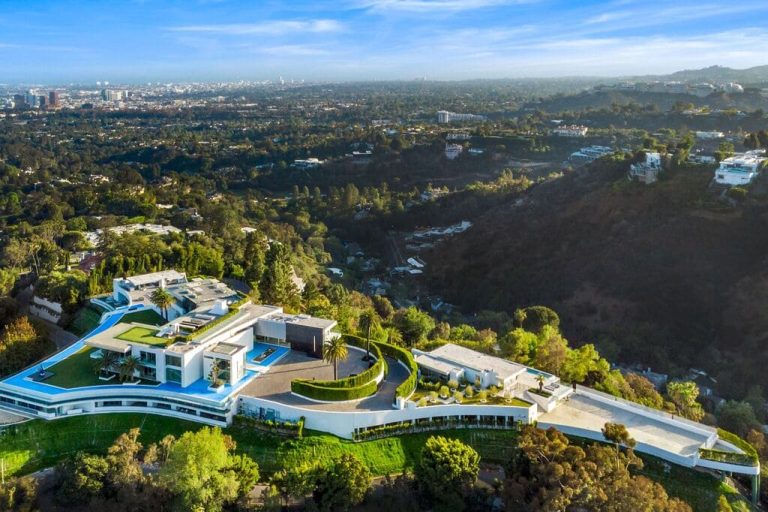 Modern Mansion: A List of 20+ Houses That Redefine Luxury ...