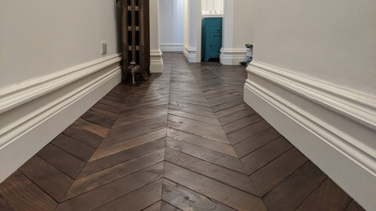 How To Use Skirting Boards To Make Your Interiors Pop - Architectures Ideas