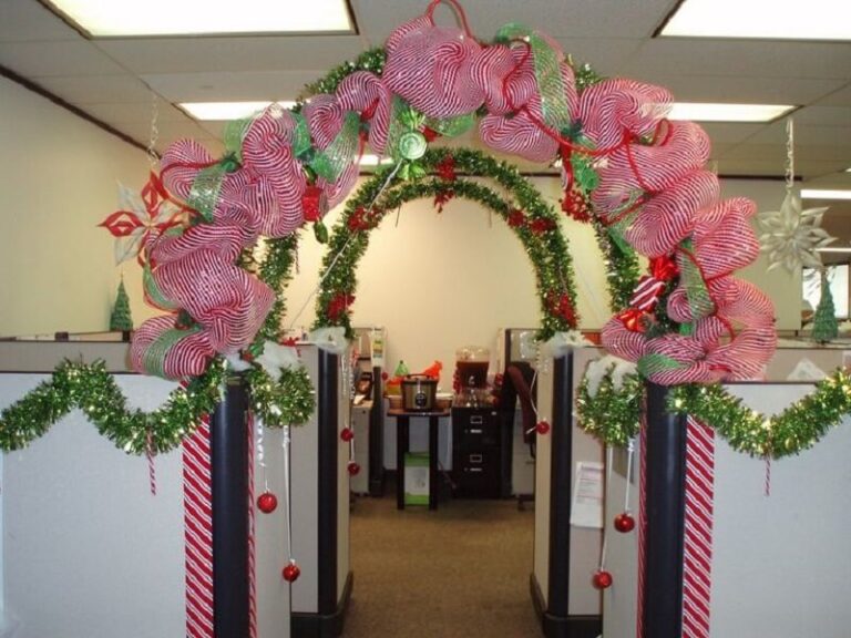55 Best Office Christmas Decorations Ideas: From Desk to Door ...