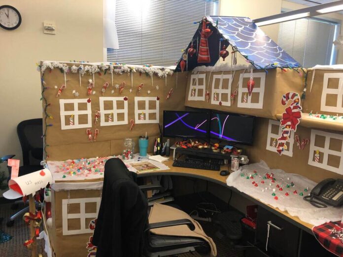 55 Best Office Christmas Decorations Ideas: From Desk to Door ...