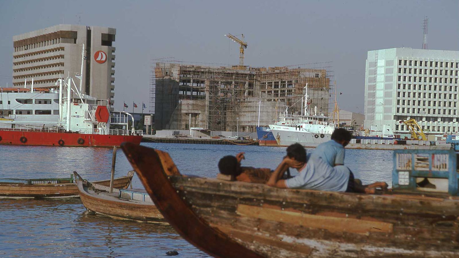 Dubai Transformation: How the Megacity Evolved Over Years ...